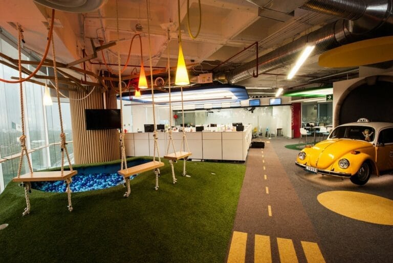 12 Incredible Google Offices Around The World - With Decor Products You ...