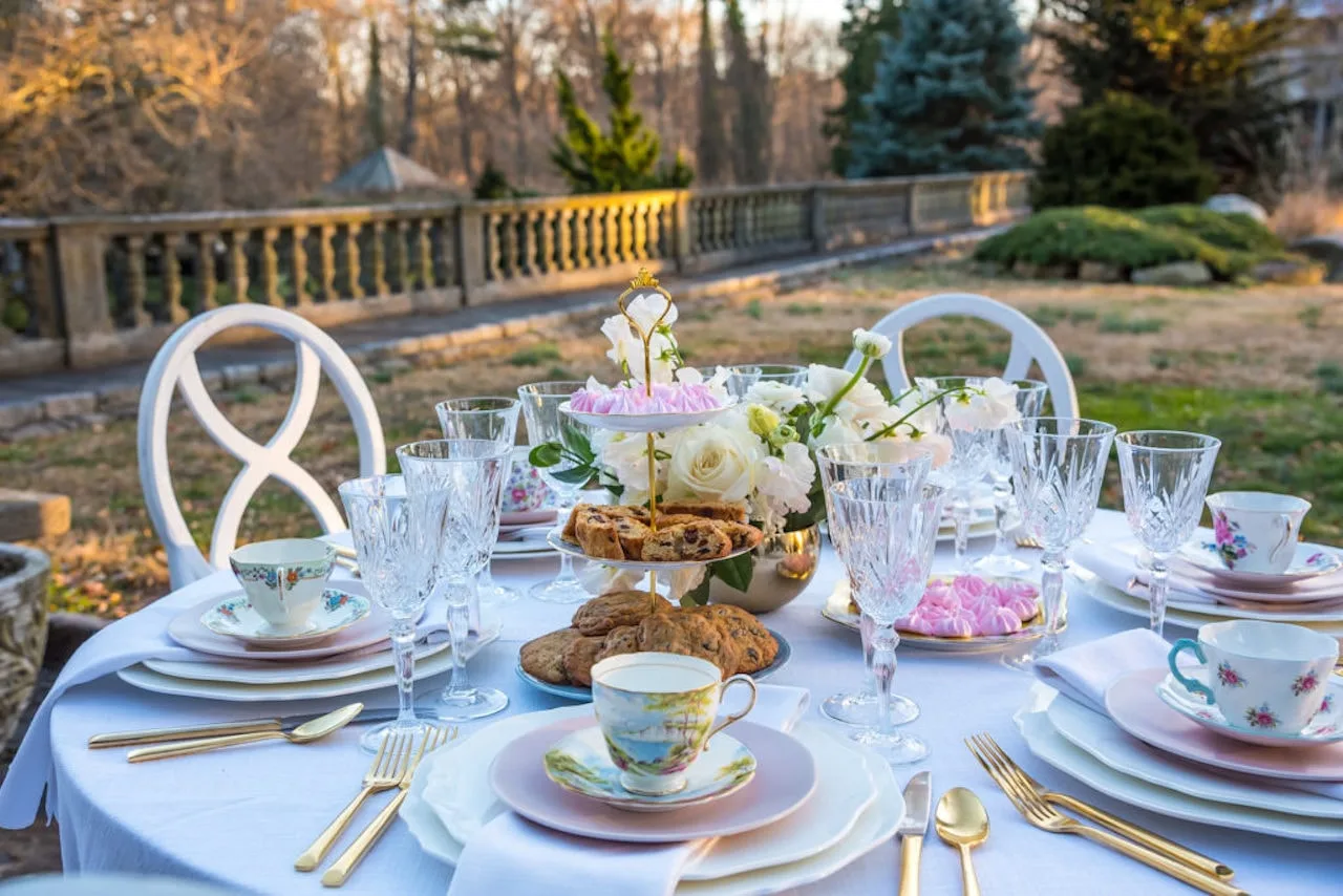 11+ Best Tea Party Table Ideas & Themes For Spring That Your Guests ...